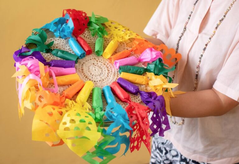 The Delicate Art of Philippine Paper Cutting: From Pabalat to Papel De ...